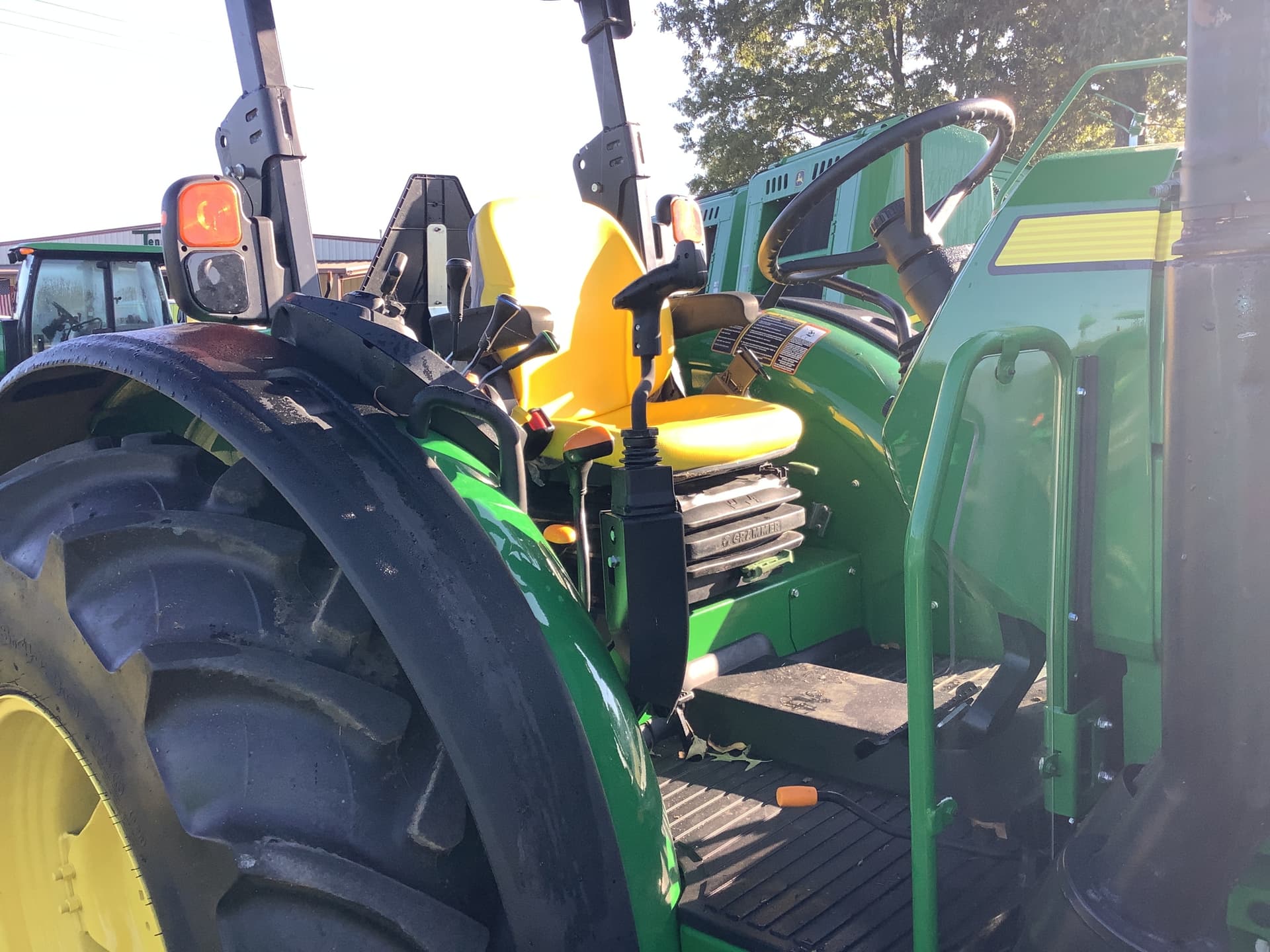 2022 John Deere 5100E - Tennessee Tractor